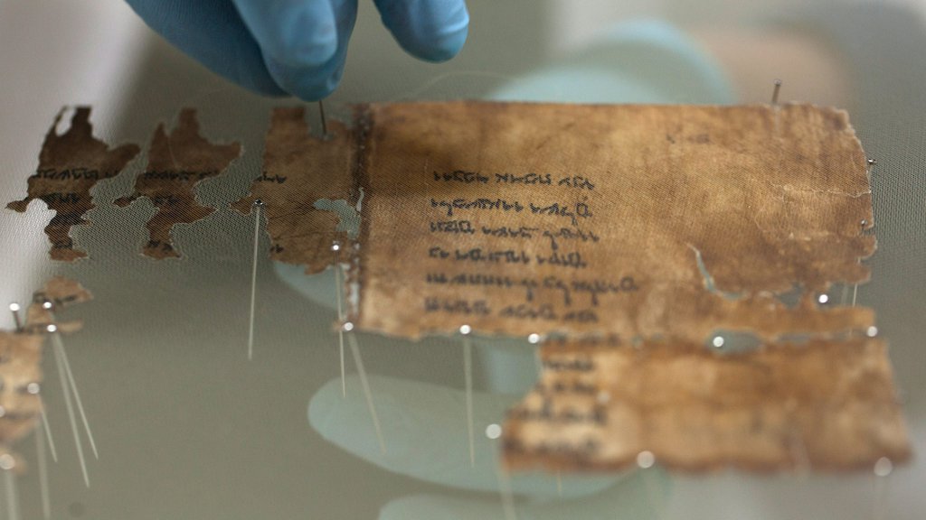 The Dead Sea Scrolls as archaeological artefacts | The British Academy